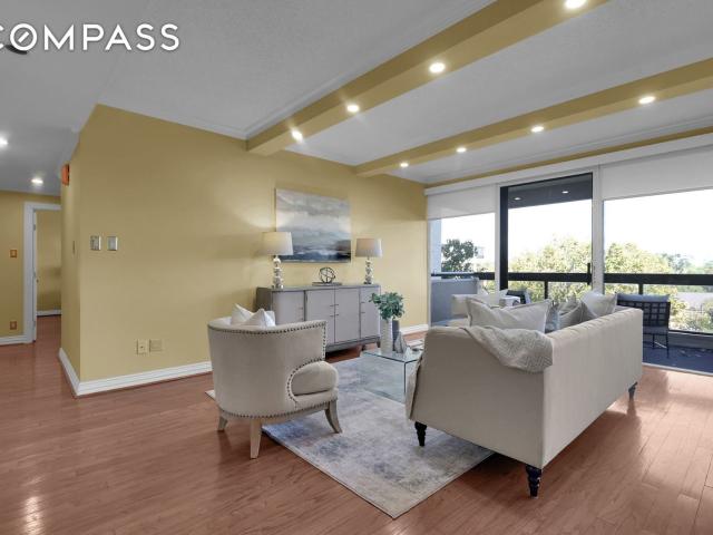 49 Briar Hollow Ln 504, Houston, TX