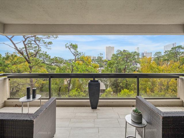 49 Briar Hollow Ln, Unit 505, Houston, TX 77027 | MLS #33425 | Compass