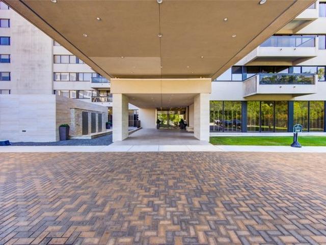 49 Briar Hollow Ln Unit 101, Houston, TX 77027