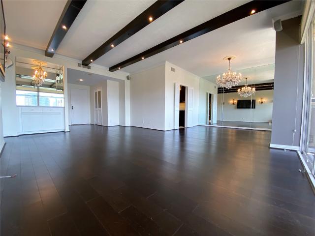 49 Briar Hollow Lane 1401
