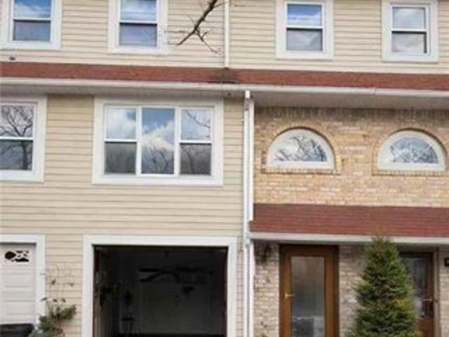 49 Caswell Ln, Staten Island, NY 10314