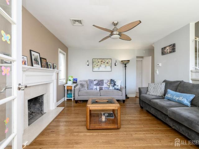 49 Colonial Drive