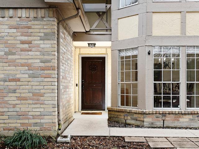 49 Country Forest Court
