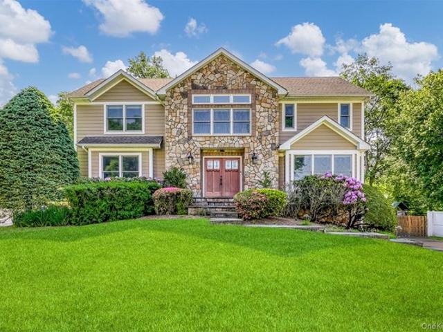 49 Cranford Dr, New City, NY 10956