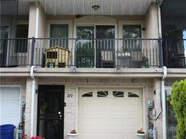 49 Crestwater Ct, Staten Island, NY 10305