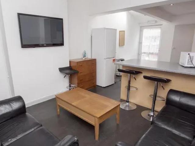 49 Dawlish Road, Metchley, B29 7AF, United Kingdom | 4 bed house for rent #135189864 | Rentberry