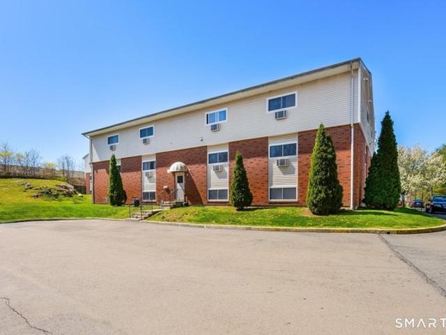 49 Glade St Unit B4, West Haven, CT 06516