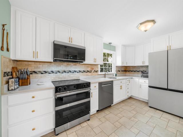 49 Hampton Falls Road