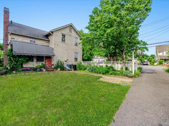 49 Hempstead Avenue