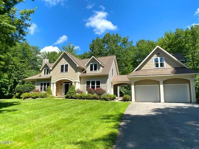 49 Homestead Rd, Saratoga Springs, NY 12866