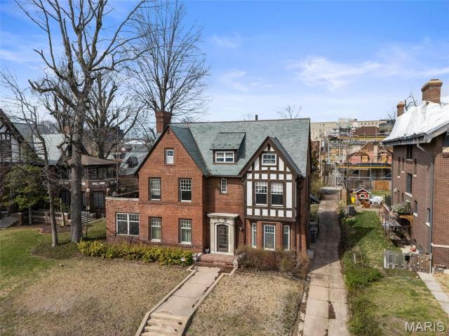49 Kingsbury Pl, St. Louis, MO 63112 | MLS #26017 | Compass