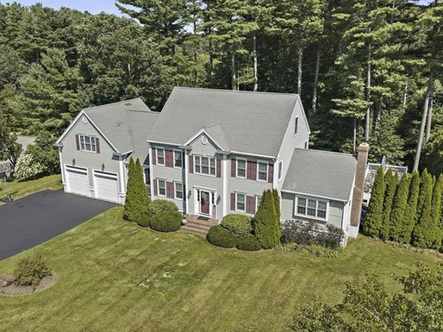 49 Lantern Ln, Pembroke, MA 02359