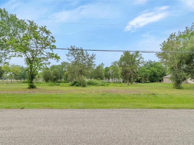 49 Lakeview Dr, Alvin, TX 77511 | MLS #84386