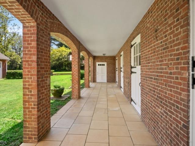 49 Liberty Corner Rd