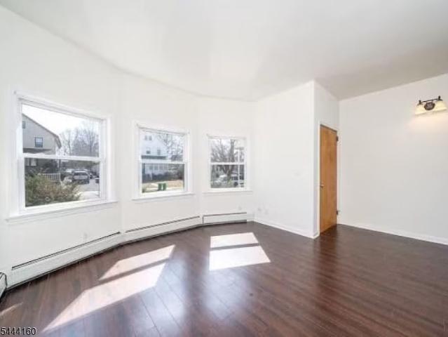 49 Livingston Ave Unit 1, Lyndhurst Twp. Us, nj