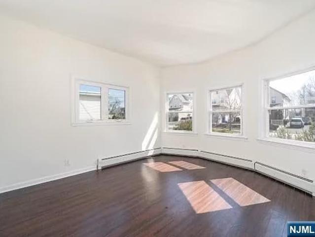 49 Livingston Avenue 1, Lyndhurst, US, NJ