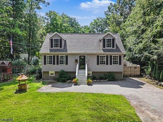 49 Lonaconing Rd, Vernon, NJ 07422