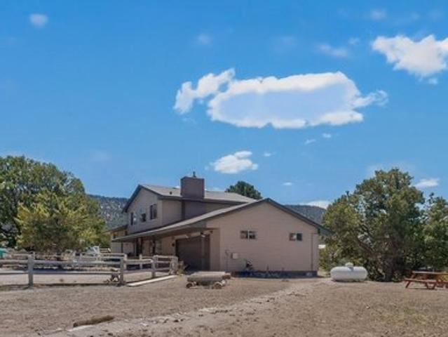 49 Lobo Creek Rd, Grants, NM 87020