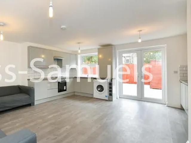 49 Lockesfield Place, Cubitt Town, London, E14 3AJ, United Kingdom | 6 bed townhouse for rent #139264924 | Rentberry