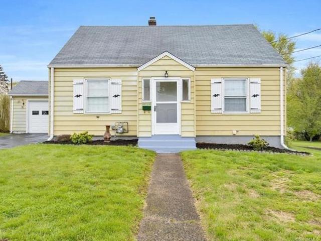 49 Lynmoor Pl, Hamden, CT 06517