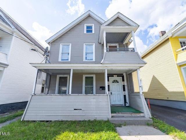 49 McClellan St, Schenectady, NY 12304
