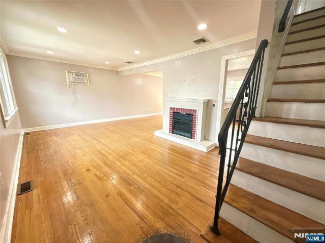 49 Maiden Lane # 1