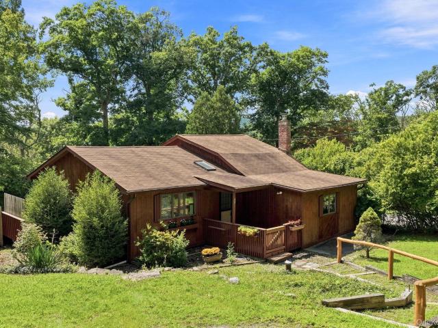 49 Maple Trail