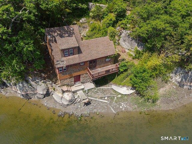 49 Meadow St, East Haven, CT 06512
