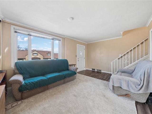 49 Montraver Dr