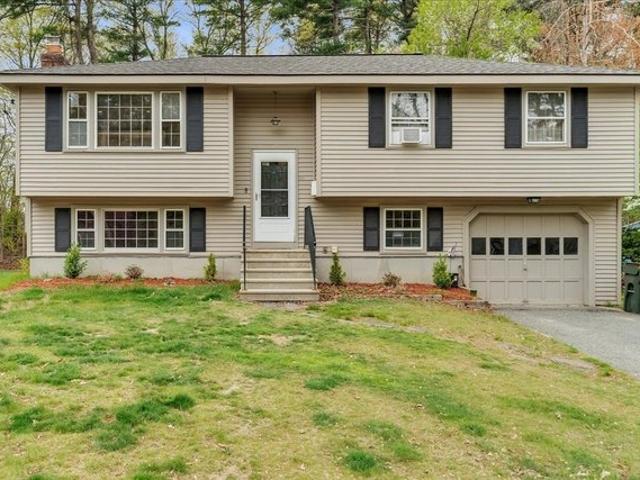 49 Monique Dr, Bellingham, MA 02019