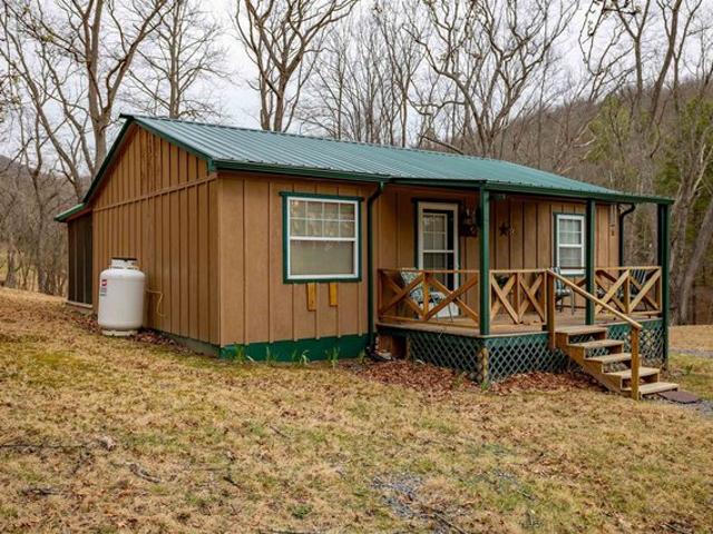 49 Mount Top Rd, Mathias, WV 26812