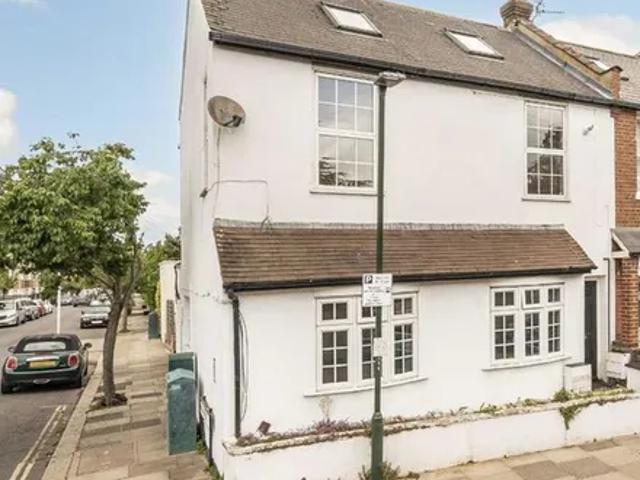 49 North Worple Way, London, SW14 8PZ, United Kingdom | 3 bed apartment for rent #167677102 | Rentberry
