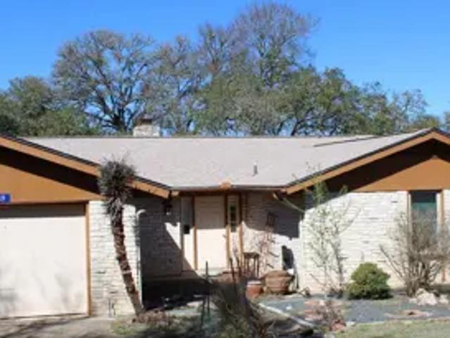 49 Palmer Ln, 2 beds, 2 full baths