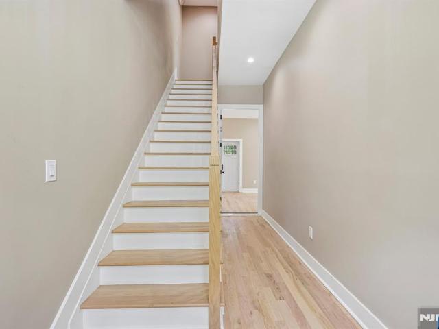 49 Park Avenue # 1