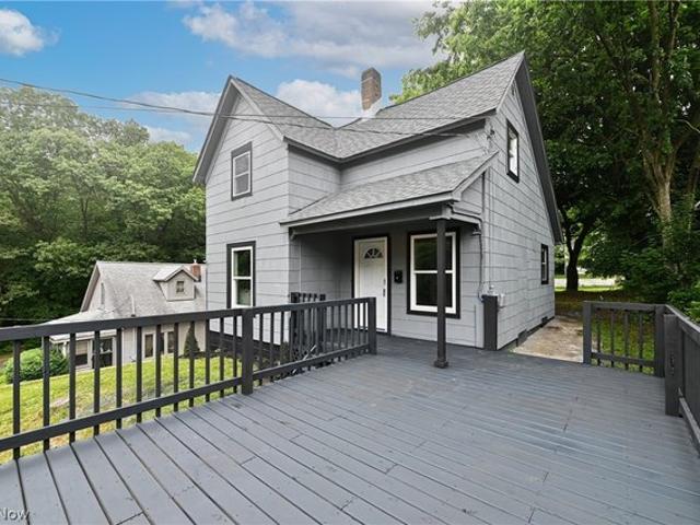 49 Penfield Ave, Akron, OH 44310