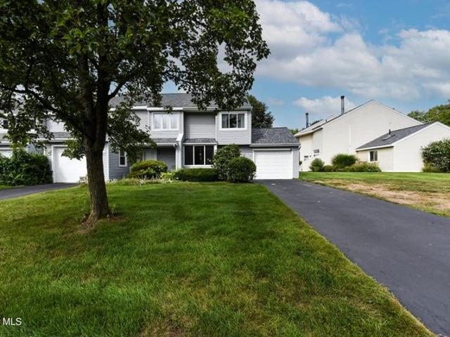 49 Preakness Way, Saratoga Springs, NY 12866