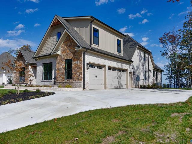 49 Ridge Bluff Circle