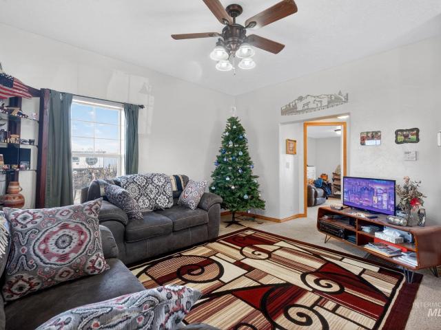 49 S 4th St W, Preston, ID 83263 | MLS #98981