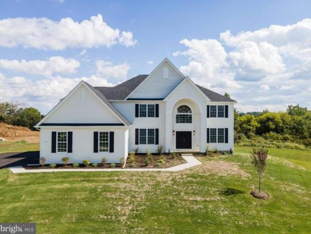 49 Saddle Ln, Easton, PA 18045