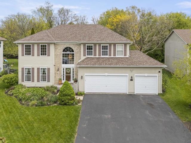 49 Sarah Dr, Crystal Lake, IL 60014