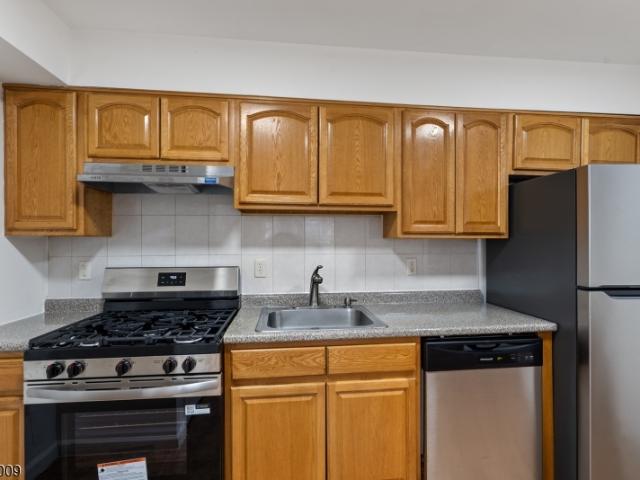 49 Seabury St # 1