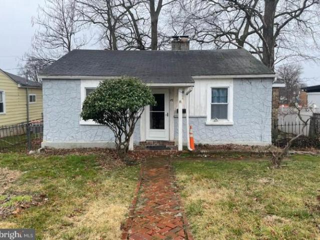 49 Seaford Ave, Essex, MD 21221
