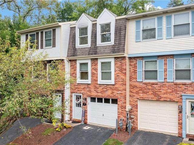 49 Shadow Dr, Pittsburgh, PA 15227