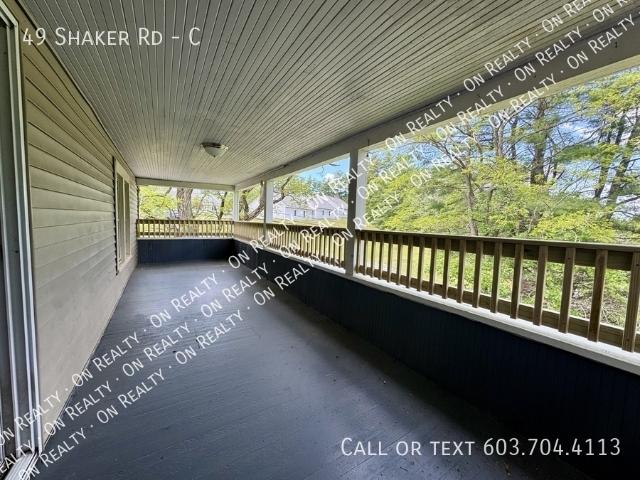 49 Shaker Rd, 3 beds, 1 full bath