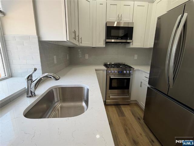 49 Summit Avenue # 2