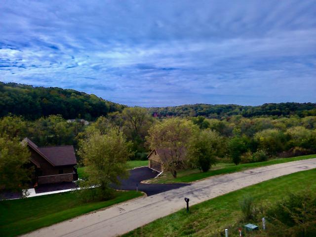 49 Sugarcreek Trail