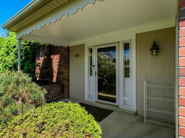 49 Surrey Drive