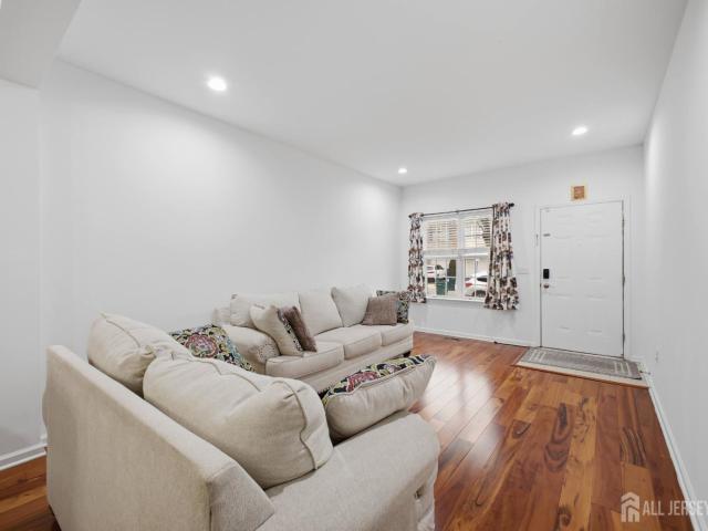 4 Masters Boulevard 4