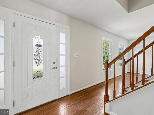 4 Markham Way