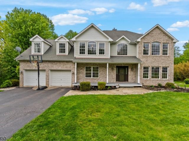 4 Matthew Dr